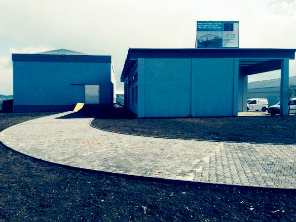 MJELLMA – NDËRRMARRJA TREGTARE